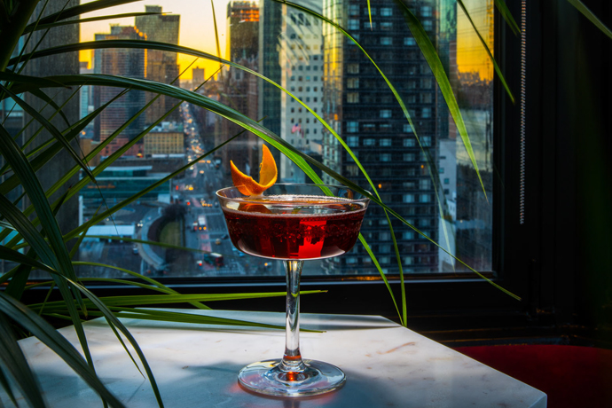 Ophelia - New York | An Opulent Cocktail Lounge Perched Atop Beekman Tower